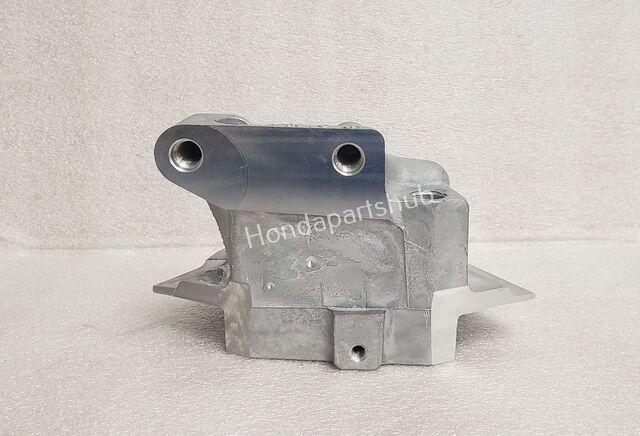 Honda Engine Side Mounting Bracket 11910-R70-A00 | Honda Parts Hub