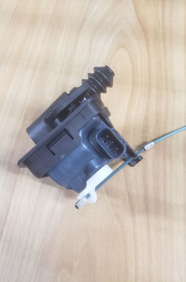 2016-2021 Honda Civic 16-21 Honda Civic Sedan Fuel Lid Actuator 74700 ...