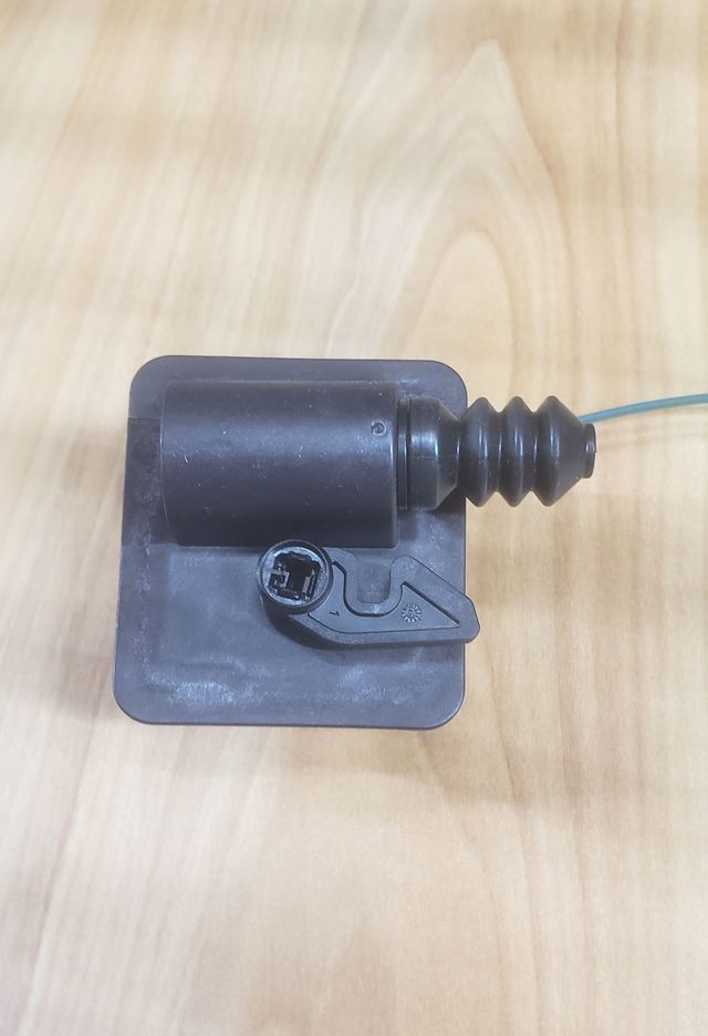 2016-2021 Honda Civic 16-21 Honda Civic Sedan Fuel Lid Actuator 74700 ...