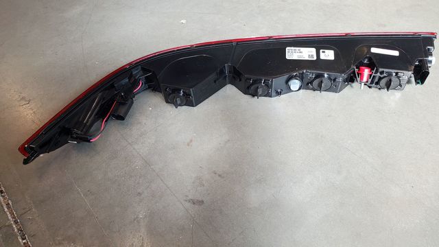 4M0-945-095-A - Audi Q7 SQ7 Bumper Left Tail Lamp Assembly 2017-2025 ...