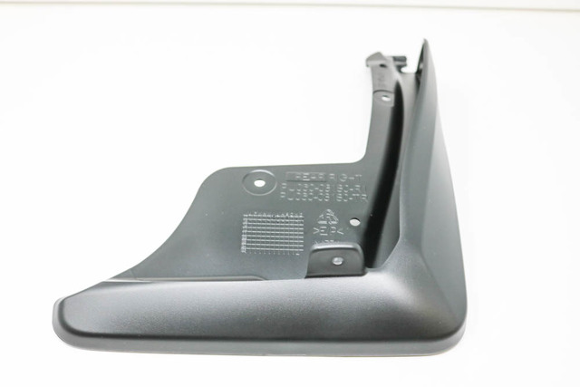PU060-03180-TP - Splash Guards 2018-2024 Toyota Camry | Longo Toyota Parts