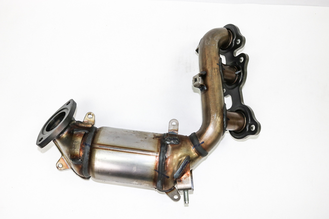 25051-20040 - Exhaust Manifold 2004-2007 Toyota | Longo Toyota Parts