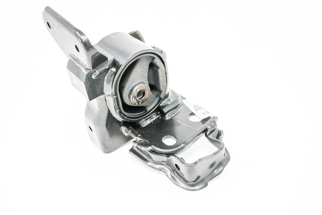 12372-28220 - Engine Mount (Left) 2004-2012 Toyota RAV4 | Longo Toyota ...