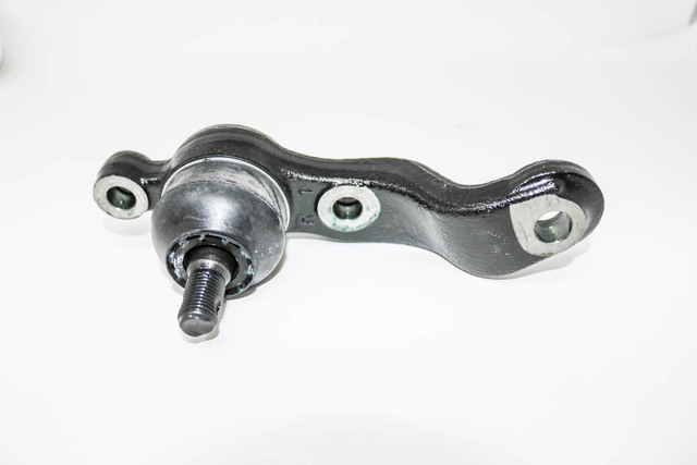 43330-39565 - Suspension Ball Joint (Right, Front, Lower) 1995-2004 ...