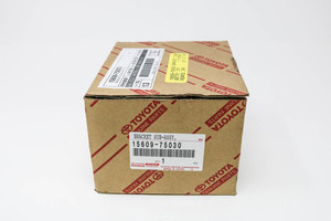 15609-75030 - Engine Oil Filter Housing 1994-1998 Toyota T100 | Longo ...