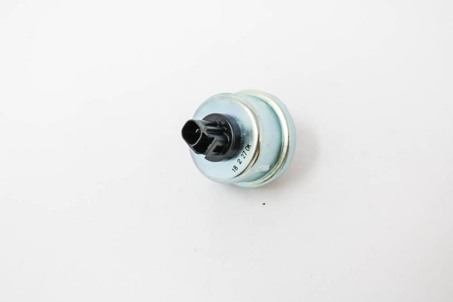 83520-60051 - Engine Oil Pressure Sensor 1998-2022 Toyota | Longo ...