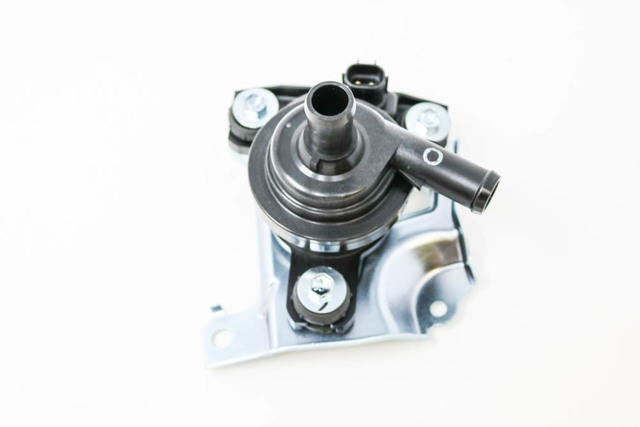 G9020-47031 - Drive Motor Inverter Cooler Water Pump 2004-2009 Toyota ...