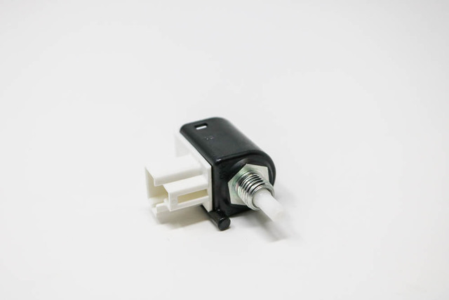 84520-24010 - Switch 1993-2008 Toyota | Longo Toyota Parts