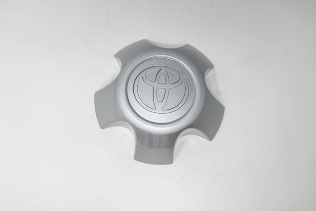42603-AD030 - Wheel Cap 2005-2015 Toyota Tacoma | Longo Toyota Parts