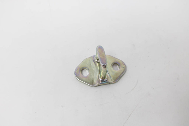 65768-0C010 - Tailgate Striker Plate 2000-2021 Toyota Tundra | Longo ...