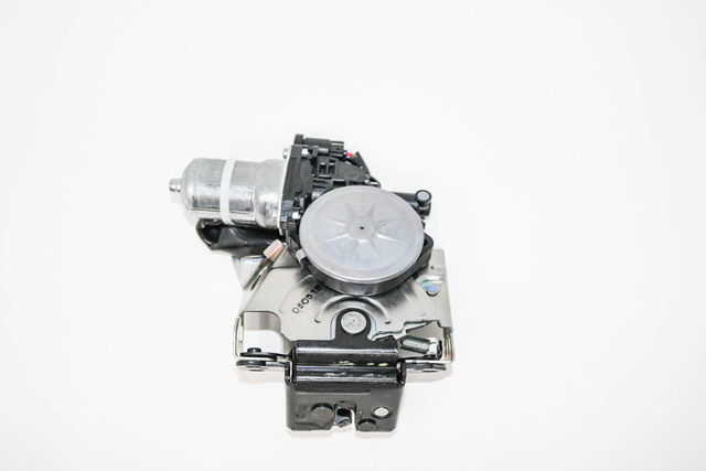 69350-0E100 - Trunk Lock Actuator Motor 2009-2019 Toyota | Longo Toyota ...