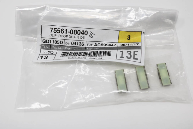 75561-08040 - Drip Molding Clip 2011-2025 Toyota | Longo Toyota Parts