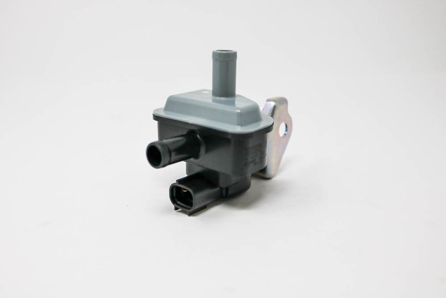 25860-0P090 - Valve Assembly, Vacuum Switching, No. 1 2016-2023 Toyota ...
