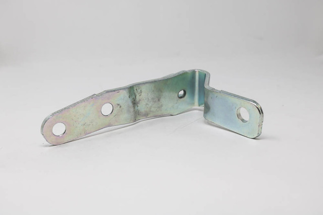 66110-04030 - Tailgate Hinge (Right) 2016-2023 Toyota Tacoma | Longo ...