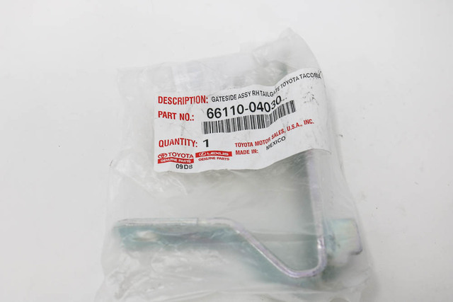 66110-04030 - Tailgate Hinge (Right) 2016-2023 Toyota Tacoma | Longo ...