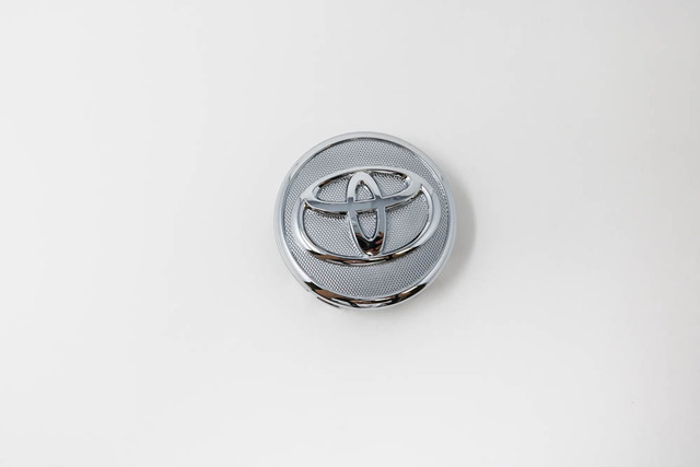 42603-52110 - Wheel Cap 2007-2015 Toyota | Longo Toyota Parts
