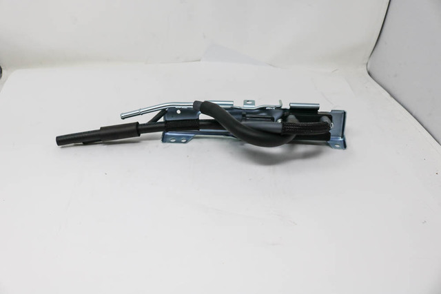 25701-20220 - Valve Assembly 2004-2008 Toyota | Longo Toyota Parts