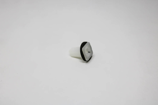 90189-06118 - Bumper Cover Grommet 2005-2015 Toyota | Longo Toyota Parts