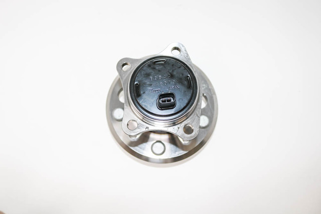 42460-48011 - Hub & Bearing 2001-2012 Toyota | Longo Toyota Parts