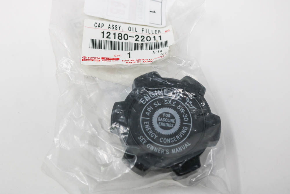 12180-22011 - Engine Oil Filler Cap 1992-2008 Toyota | Longo Toyota Parts