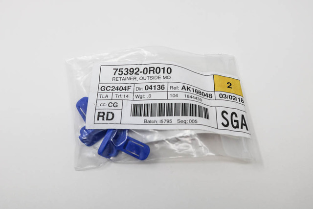 75392-0R010 - Fog Lamp Bezel Retainer Clip 2003-2024 Toyota | Longo ...