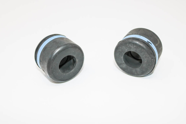 47131-0C010 - Shock Absorber Bushing 2007-2021 Toyota Tundra | Longo ...