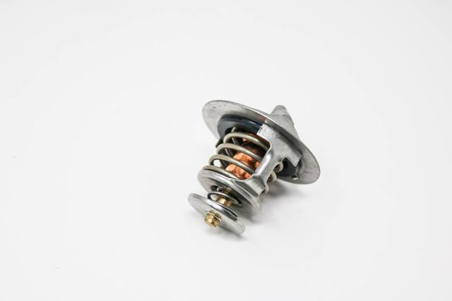 90916-03100 - Engine Coolant Thermostat 1998-2007 Toyota | Longo Toyota ...