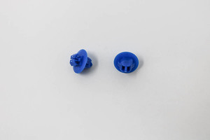 75396-35020 - Wheel Opening Molding Clip 2003-2024 Toyota | Longo ...