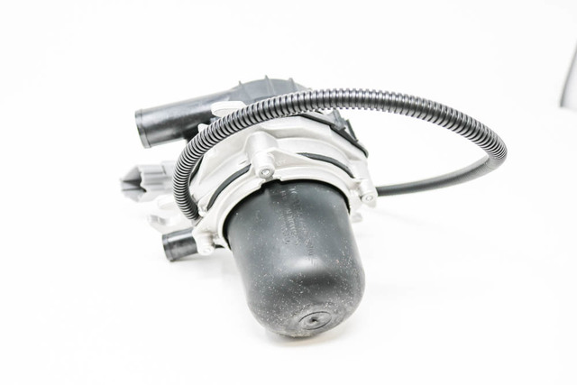 17610-0S010 - Secondary Air Injection Pump 2007-2013 Toyota | Longo ...