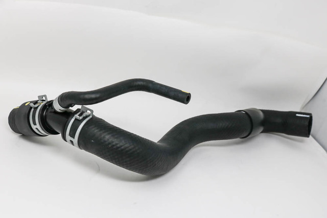 16057-36011 - Radiator Coolant Hose 2009-2012 Toyota RAV4 | Longo ...