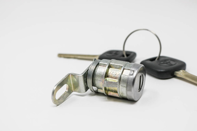 69055-0C010 - Tailgate Lock 2007-2013 Toyota Tundra | Longo Toyota Parts