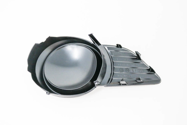 52127-08020 - Jack Plug Cover (Right, Front) 2011-2017 Toyota Sienna ...