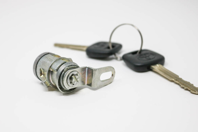 69055-0C010 - Tailgate Lock 2007-2013 Toyota Tundra | Longo Toyota Parts