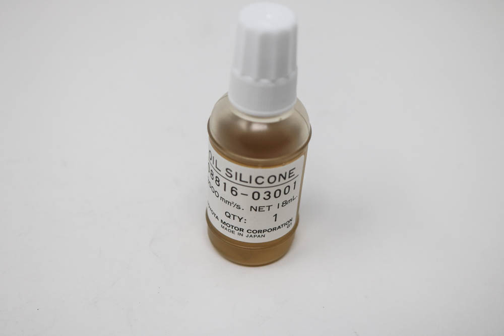08816-03001 - Oil Silicon Longo Toyota Parts