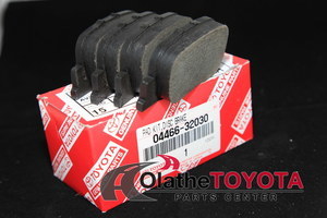 2000-2001 Toyota Camry Brake Pads Rear 0446632030 | Toyota Parts Center