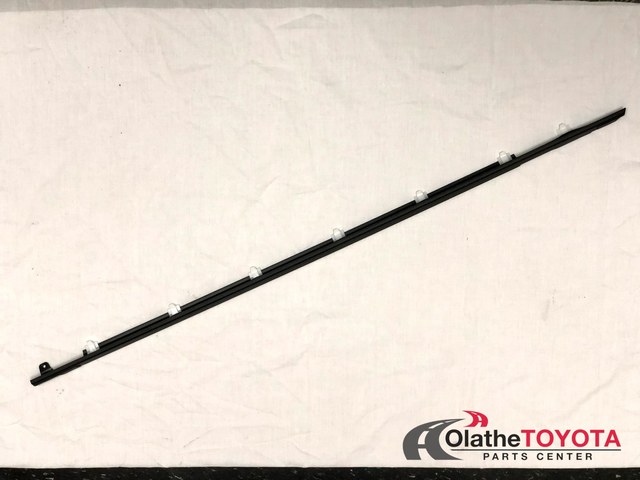 1991-1997 Toyota Land Cruiser Moulding Assembly, Front Door Belt, Left ...