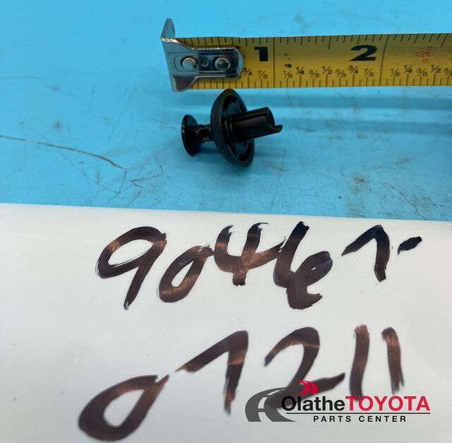 2005-2020 Toyota Sight Shield Clip 90467-07211 | Toyota Parts Center