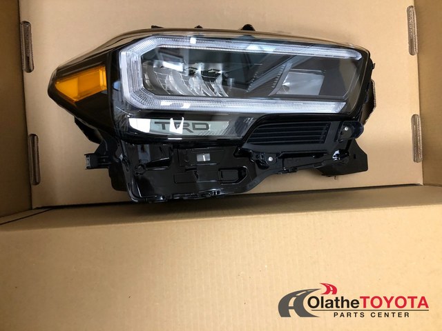 2020-2023 Toyota Tacoma Headlamp Assembly - PASSENGER SIDE 81110-04300 ...