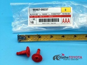 2013-2024 Toyota Side Retainer Clip 90467-09237 | Toyota Parts Center