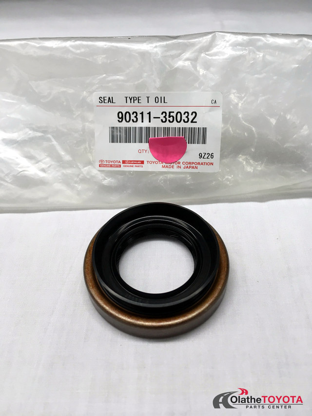 1986-2013 Toyota Drive Axle Shaft Seal (Left, Right, Rear) 90311-35032 ...