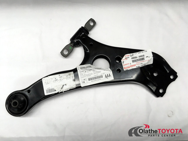 2011-2020 Toyota Sienna Suspension Control Arm (Right, Front, Lower ...