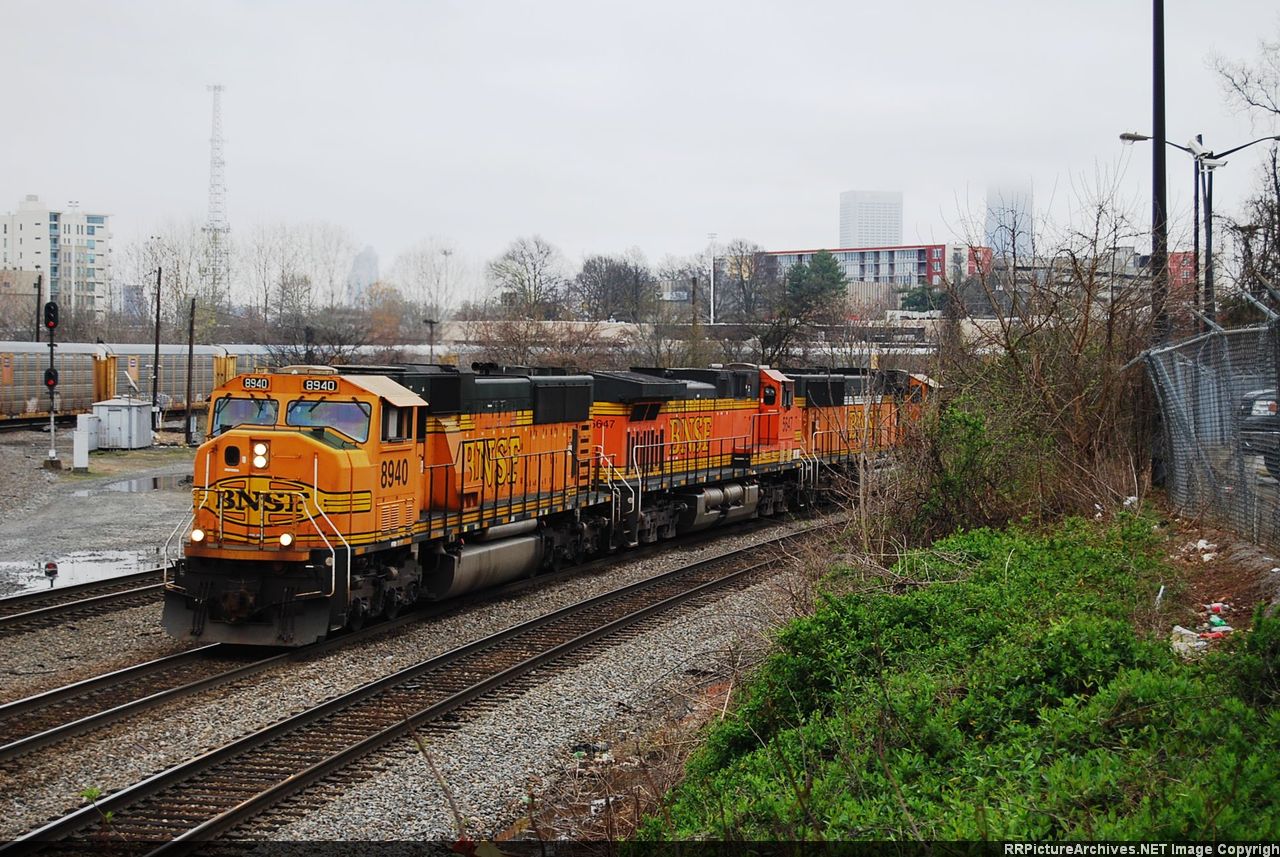 BNSF 8940