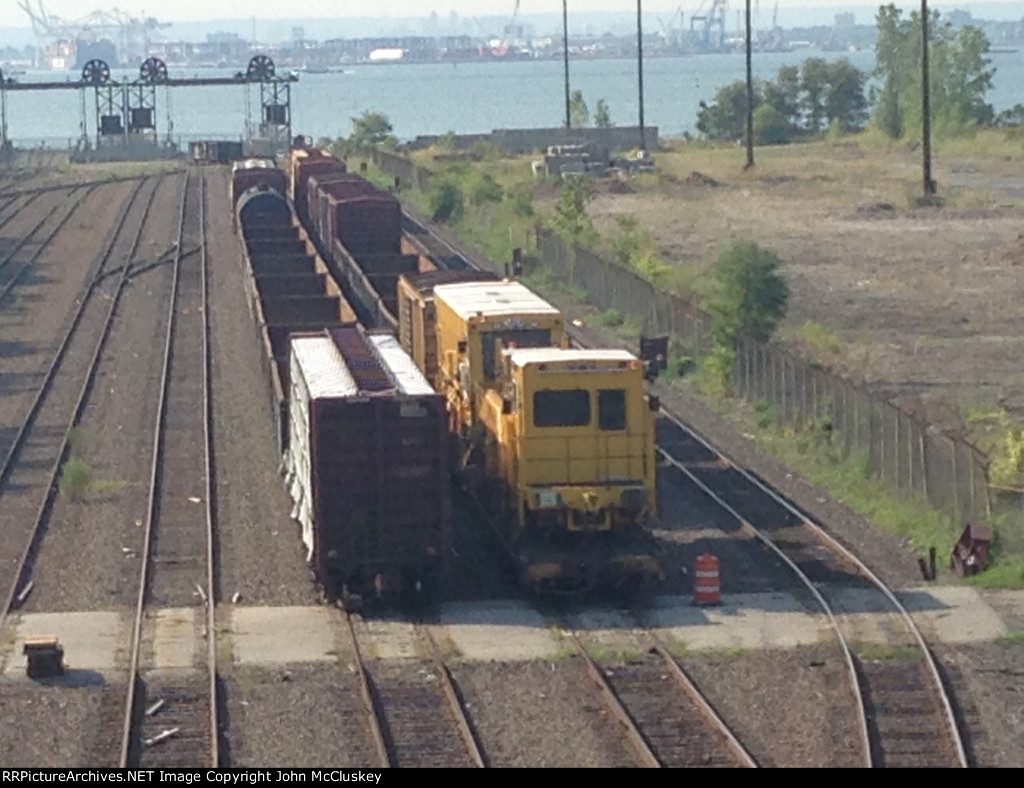 New Plasser Metro 4x4 tamper and Dynamic Track Stabilizer delivery.