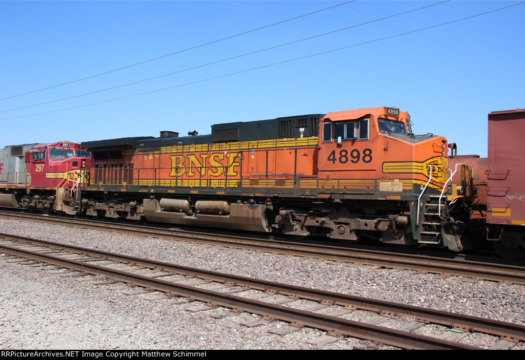 BNSF 4898