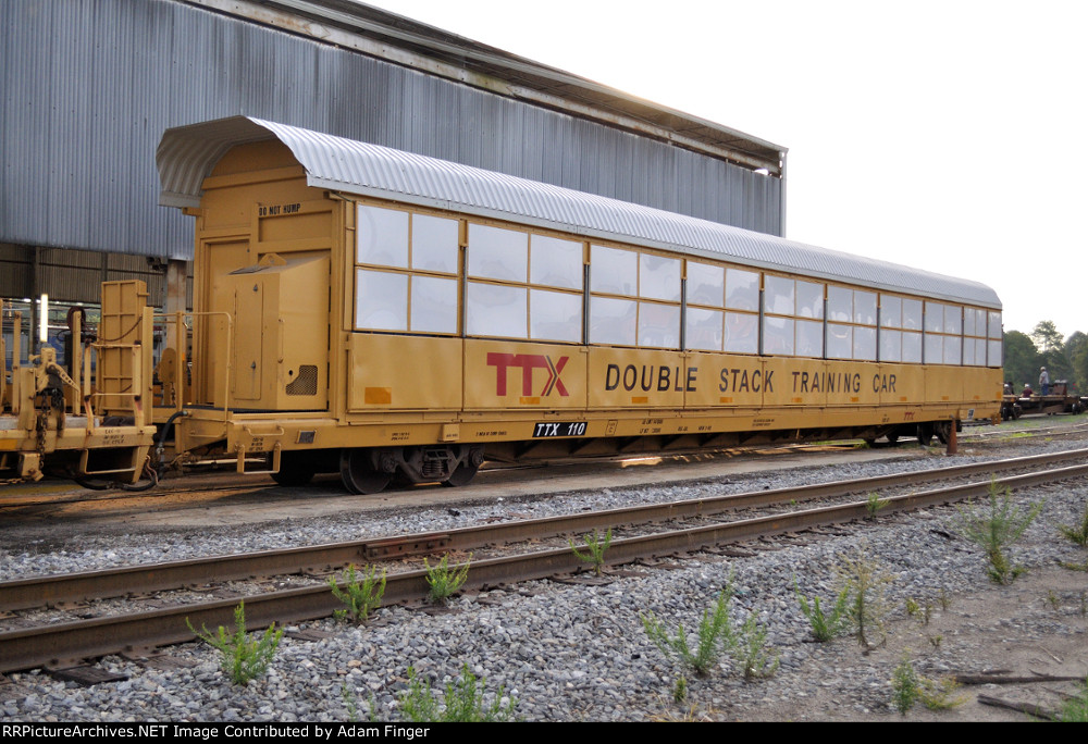 TTX 110 Double Stack Training Car