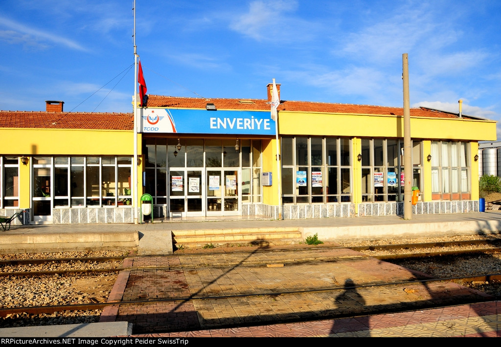Station of Enveriye - Turkish Railways