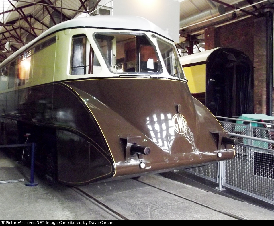 GWR streamlined diesel railcar No.4