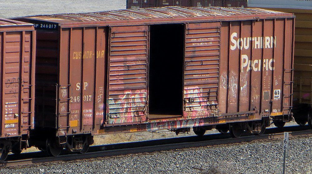 SP 246017 double door boxcar