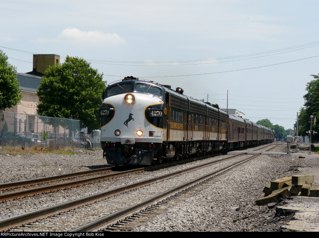 Four F-Units westbound with 12 passenger cars, 12:48 p.m.