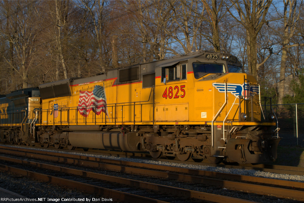 UP SD70M 4825 brings up slot 3 on Q418-16